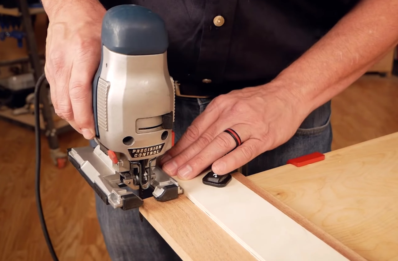 How To Cut A Straight Line With A Jigsaw - 5 Easy Tips - Best Saw Guidee