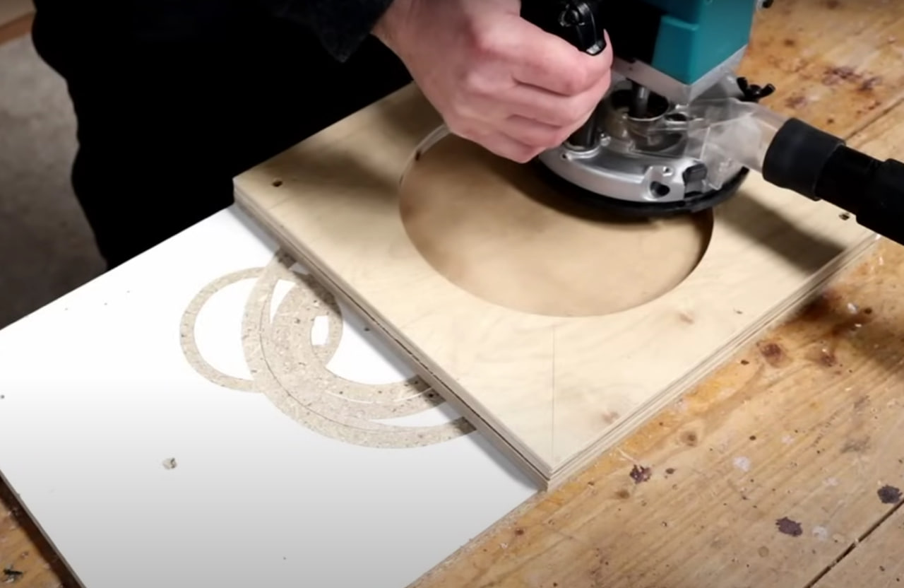 How To Use A Router To Cut A Circle: Cutting Steps - Best Saw Guidee