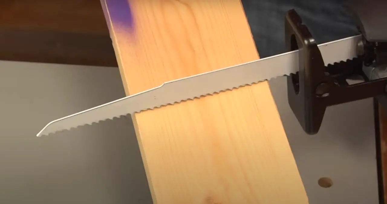Can I Use A Reciprocating Saw To Cut Plywood - Best Saw Guidee