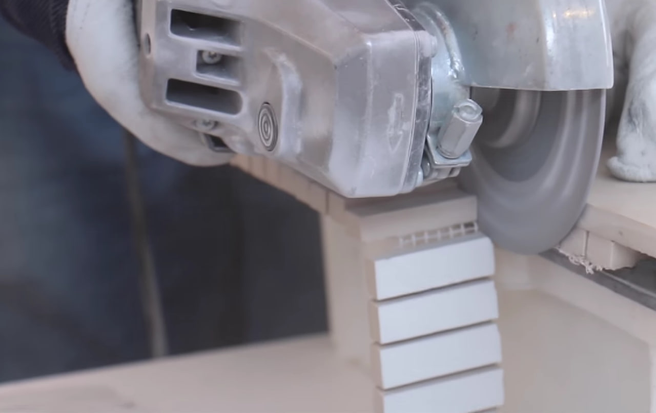 How To Cut Mosaic Tiles With Mesh Backing - Best Saw Guidee