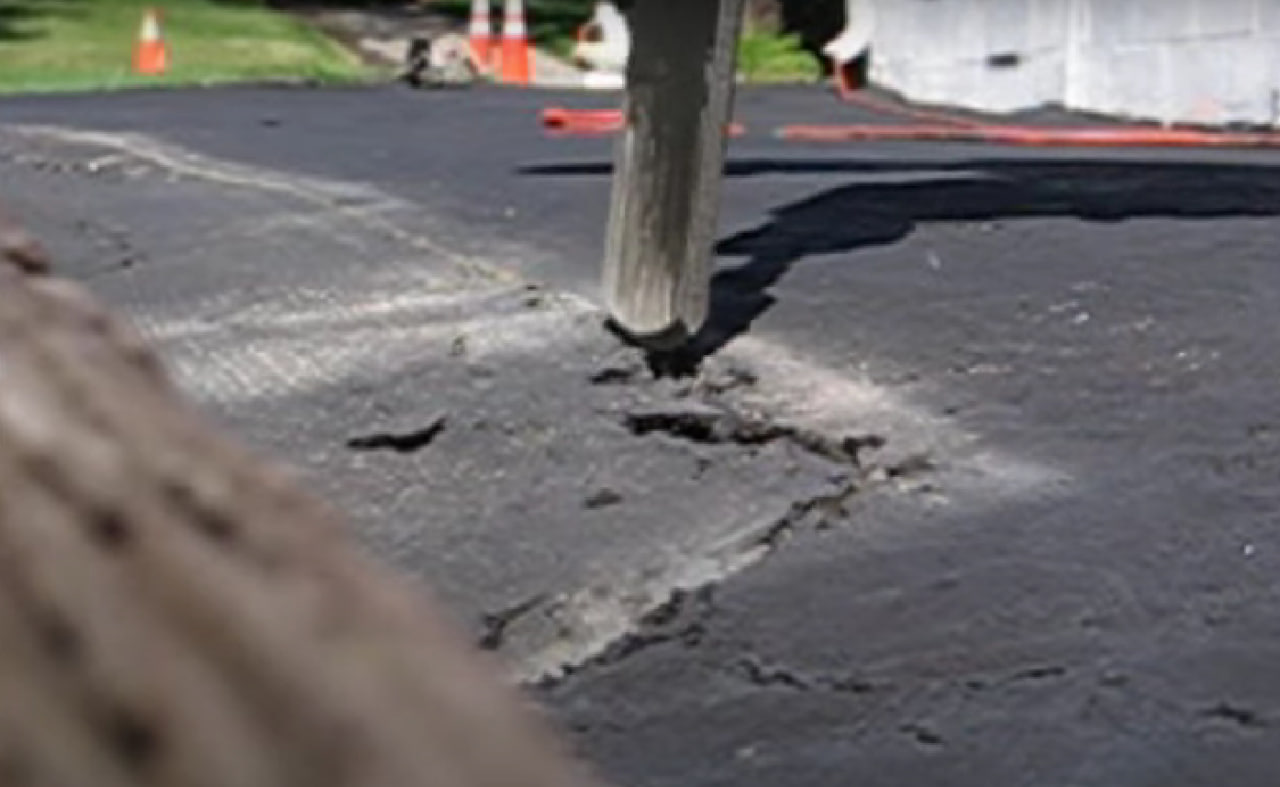 Can You Cut Asphalt With a Reciprocating Saw - Best Saw Guidee