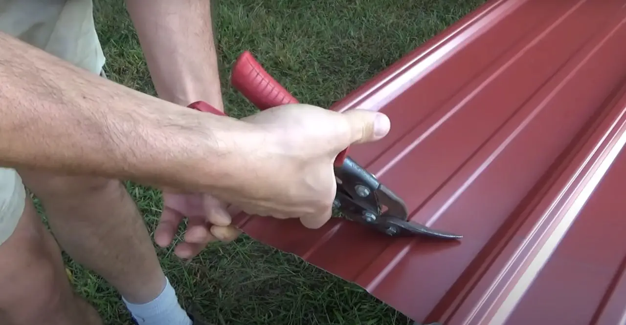 Can You Cut Colorbond With Tin Snips - Best Saw Guidee